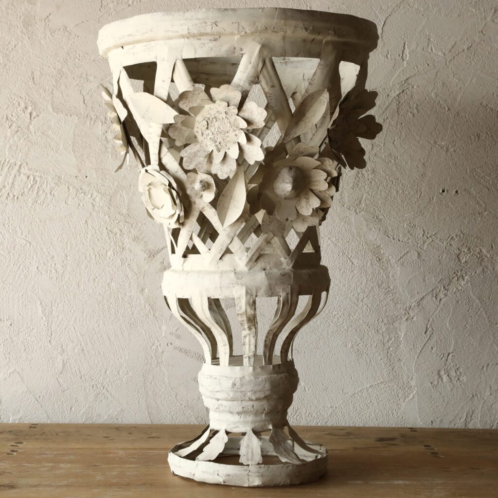 Papier-Mâché Flower Basket - Casa Gusto