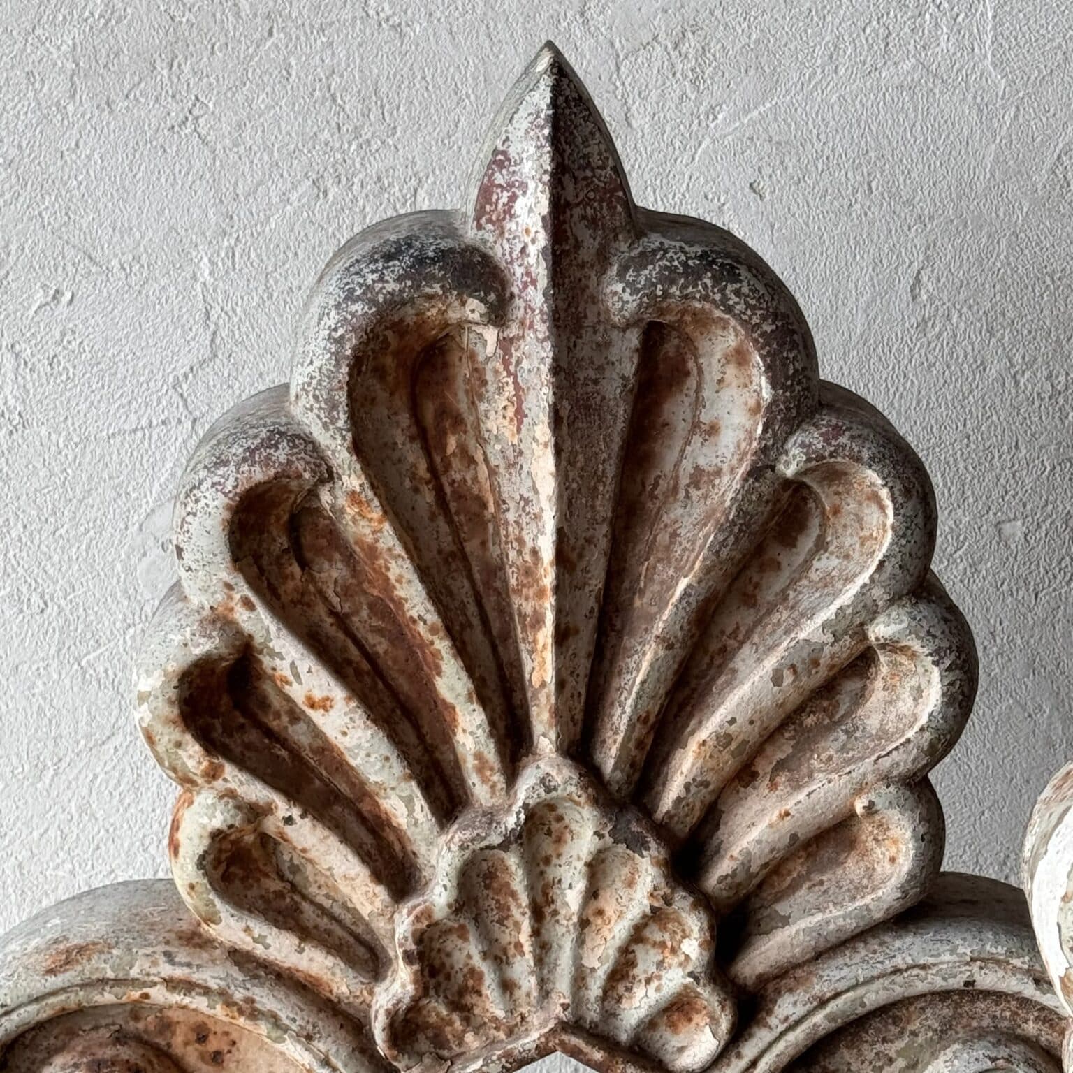 Cast Iron Anthemion Architectural Elements - Casa Gusto