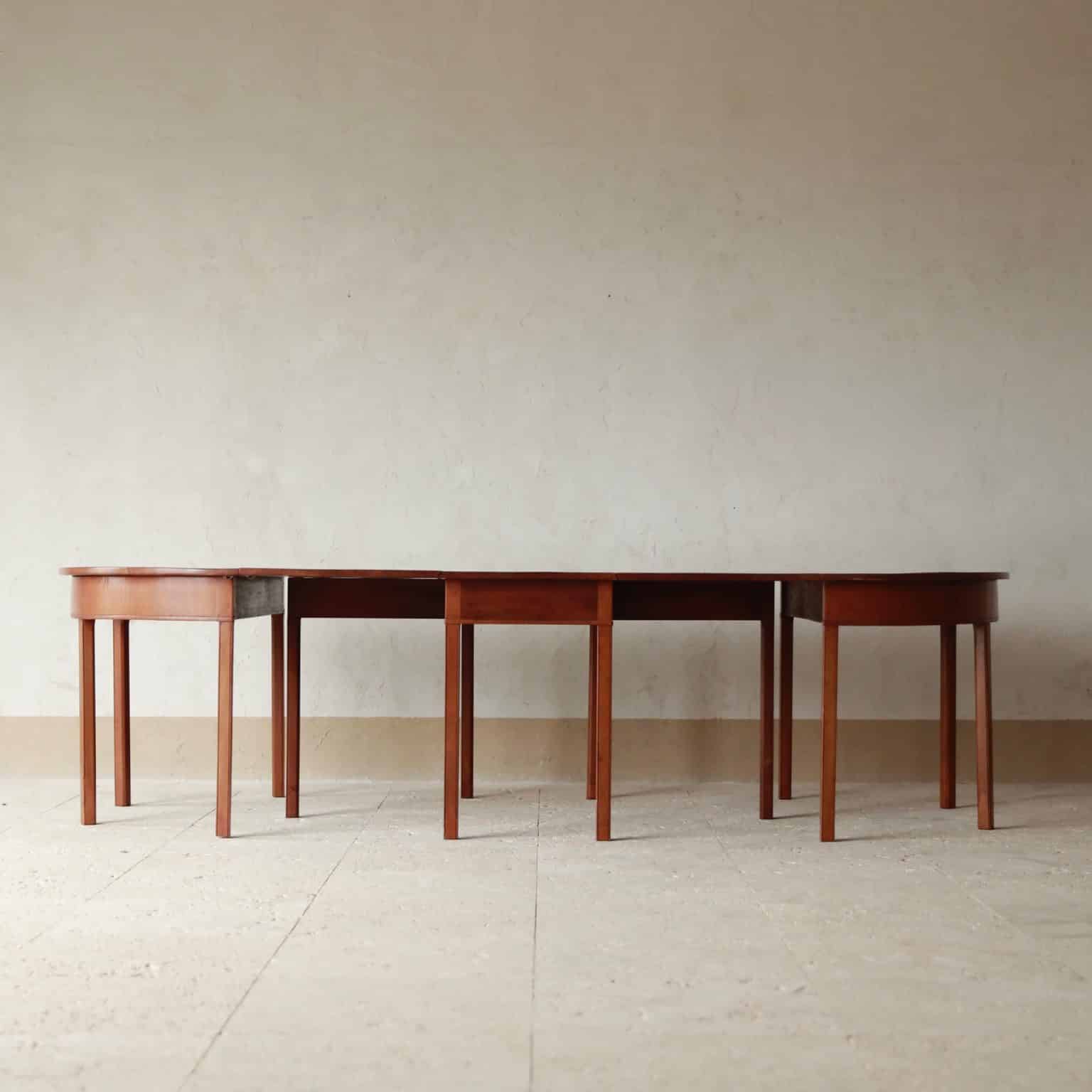 Chippendale Mahogany Three Part Banquet Table - Casa Gusto
